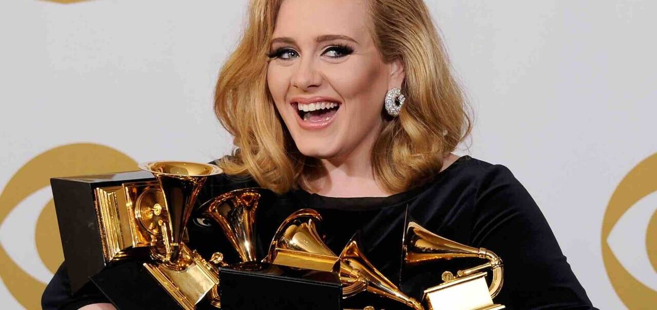 Adele is Back! + Selma Blair Shines at the Premiere for Emotional New Documentary